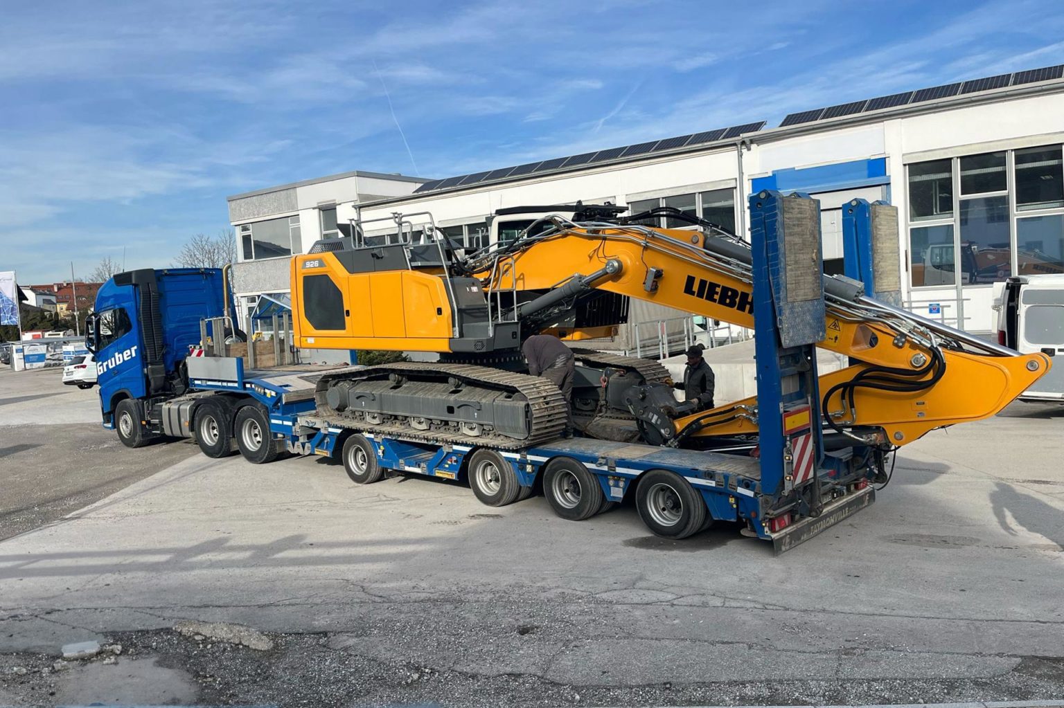 Neuzugang in der Schwab-Flotte: Der Liebherr R926 Bagger